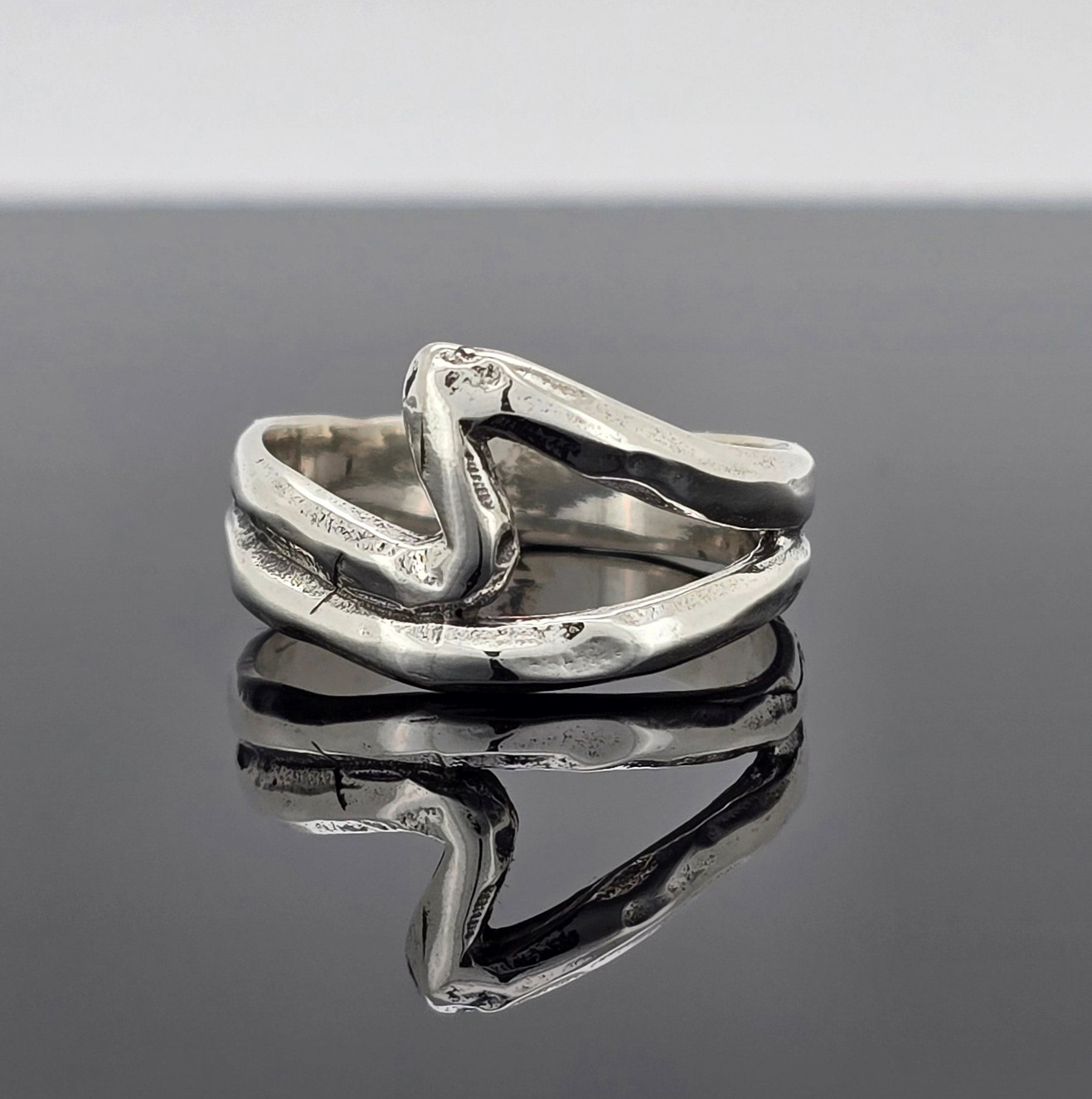 Angle Ring – The Hammer Silver Ltd